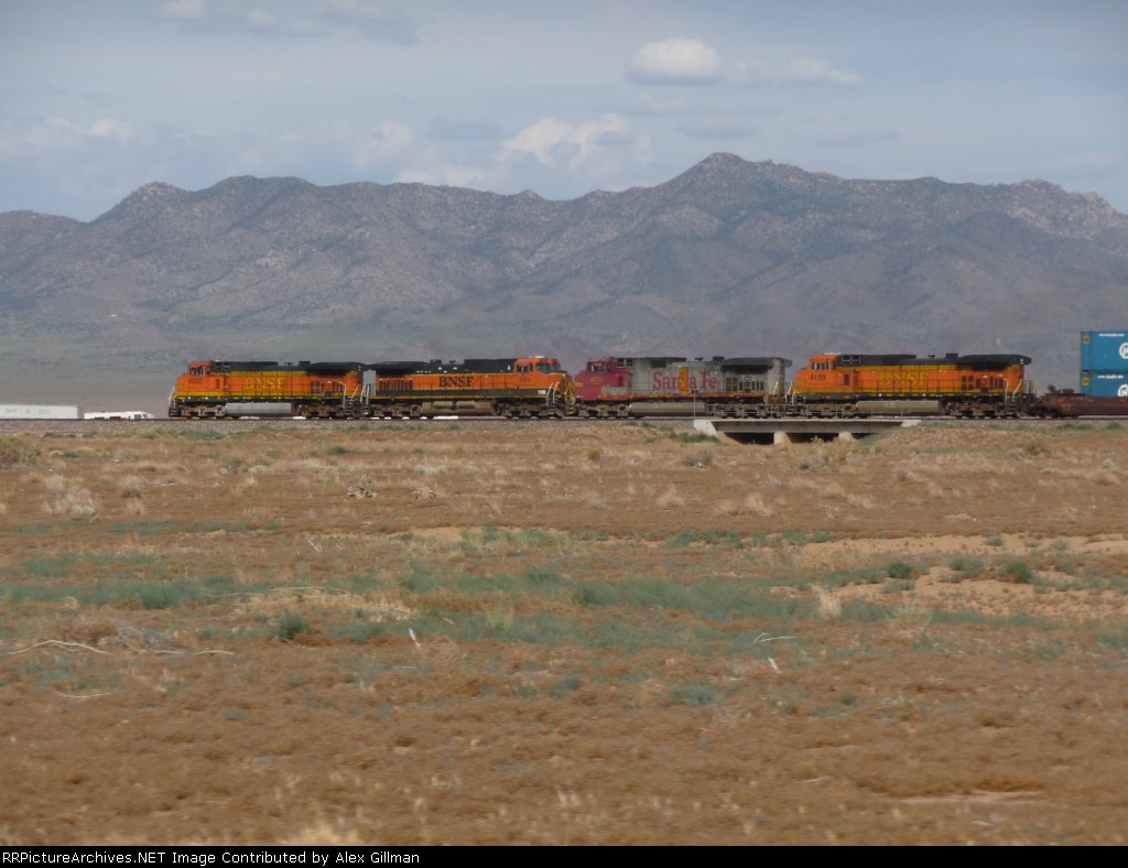 BNSF 4502 East